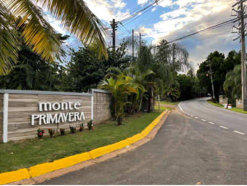 OPCIONADO! Urb Monte Primavera Cidra, Puerto Rico - Full Service Realty